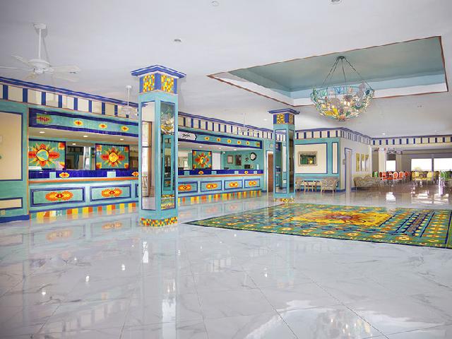 Breezes Bahamas - STS Travel Spring Break and Grad Trip Packages