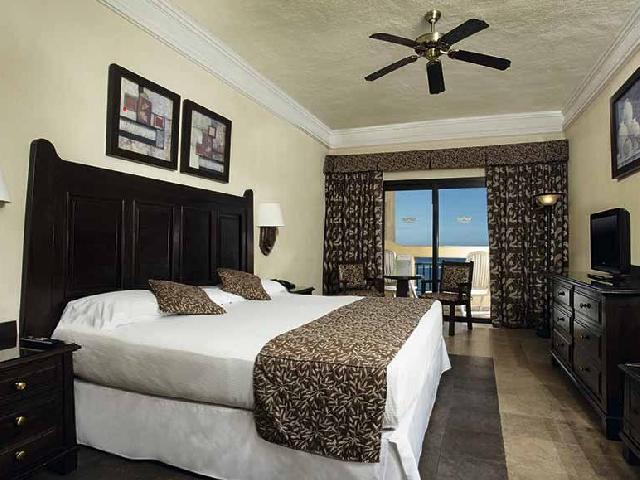 Hotel Riu Santa Fe - STS Travel Spring Break and Grad Trip Packages